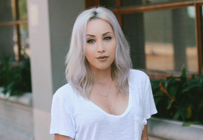 The $8 Simple White Tee - BLONDIE IN THE CITY